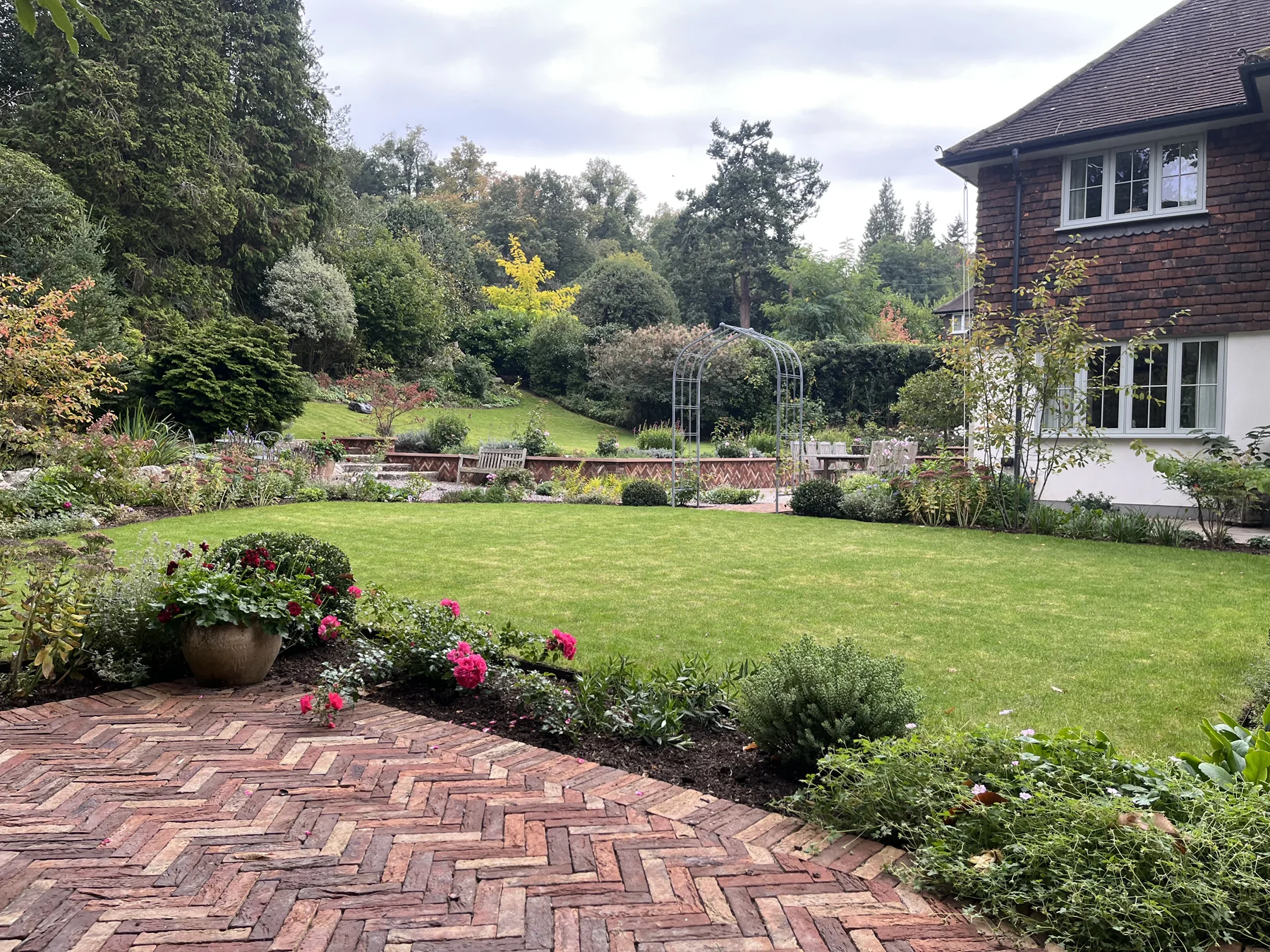 Cobham Country Garden - Greenscape Gardens